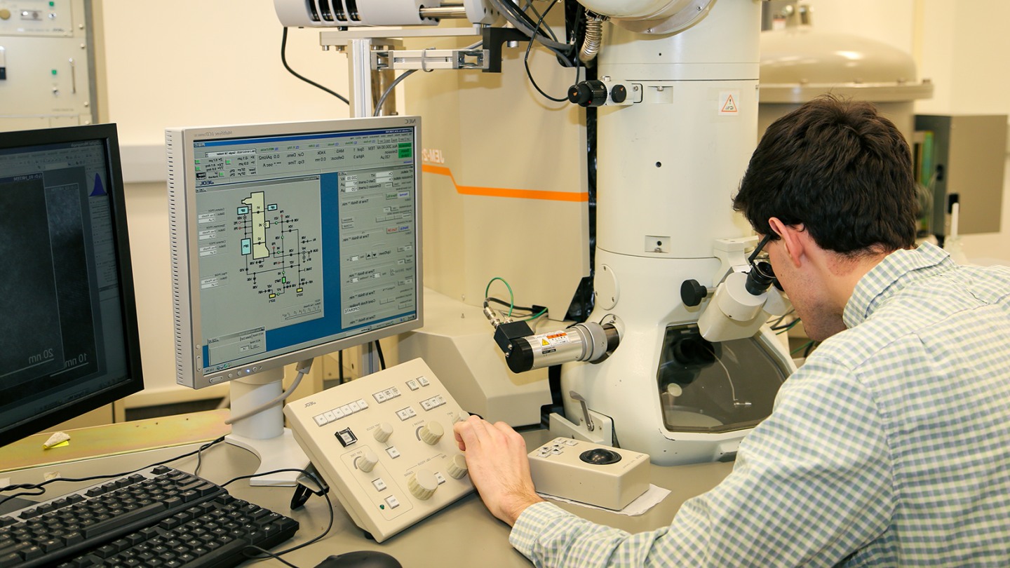 Electron Microscopy Facility | Instrumentation for Molecular and ...